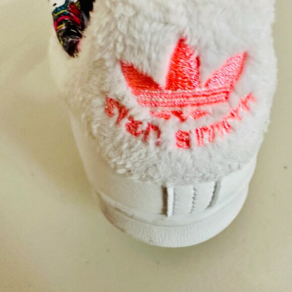 adidas | Shoes | New Adidas X Sanrio Hello Kitty And Friends Collab ...